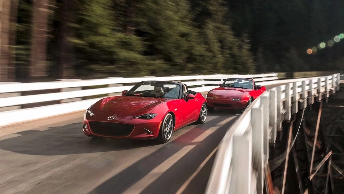 Mazda's Next-Gen Miata Will Be Small, Light, and Manually Shifted - All ...